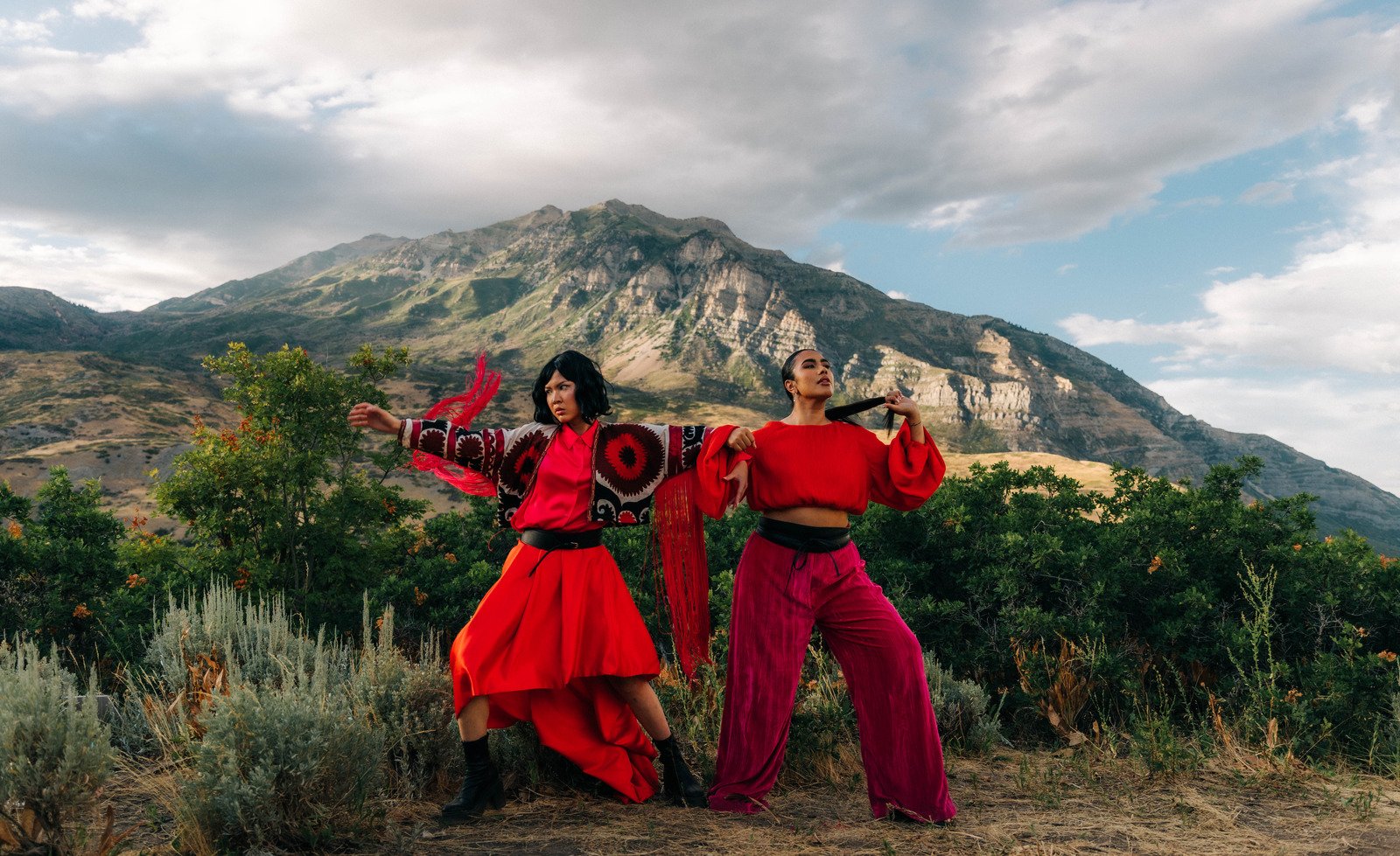 Fashion Bloggers We Love: Influencers Making Waves in the Industry ...